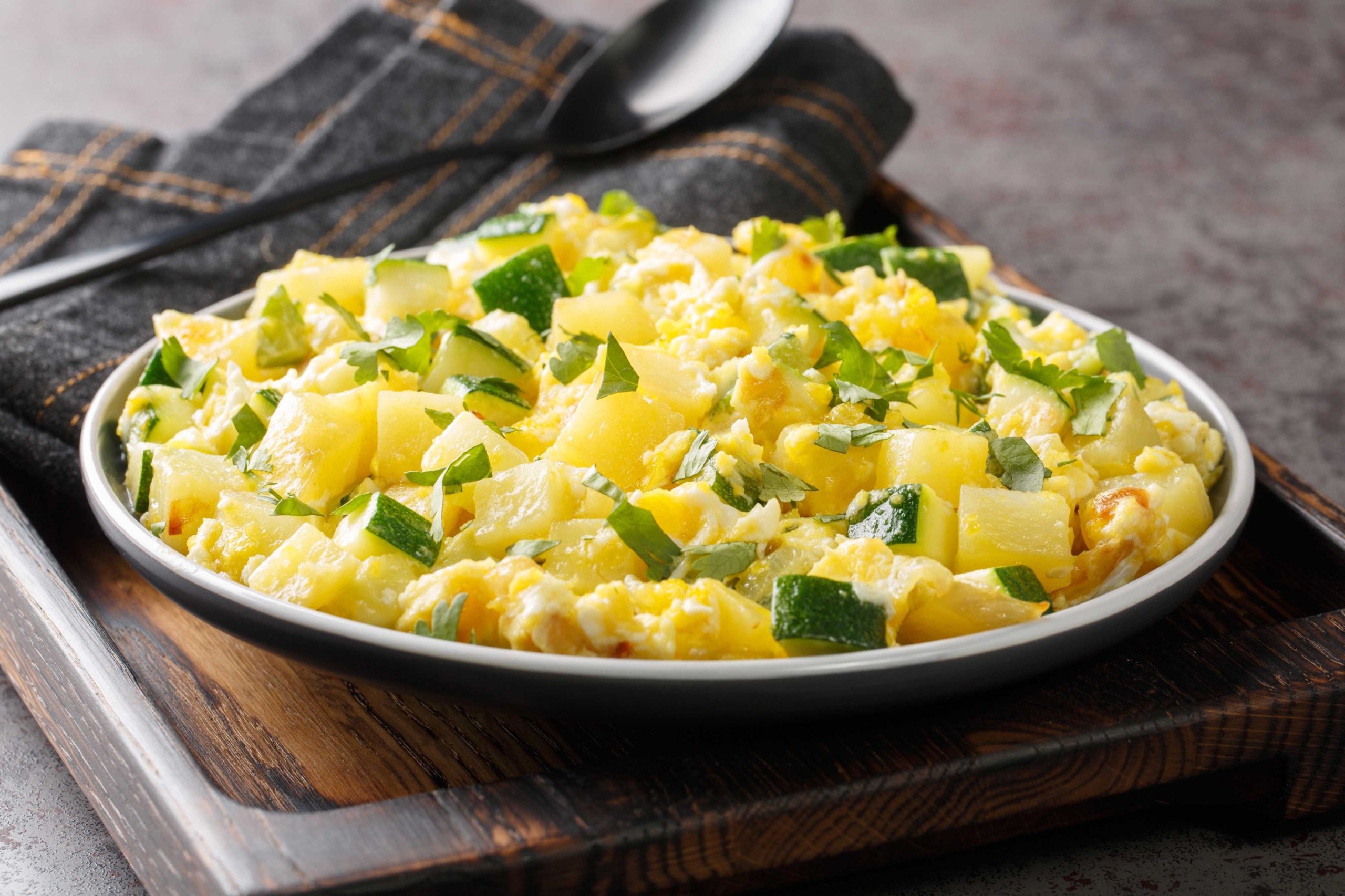 Сколько тушить кабачки на сковороде по времени - Mbfood.ru